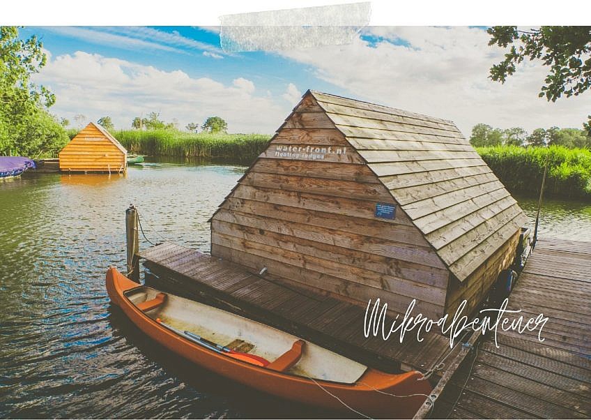 Besonders übernachten auf dem Floß bei Fort Uitermeer in Holland